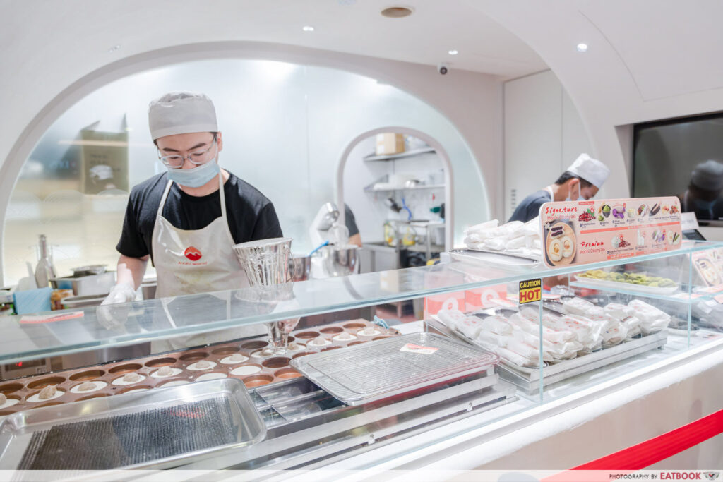 Maru Mochi: Japan-Famous Mochi At Bugis Junction | Eatbook.sg