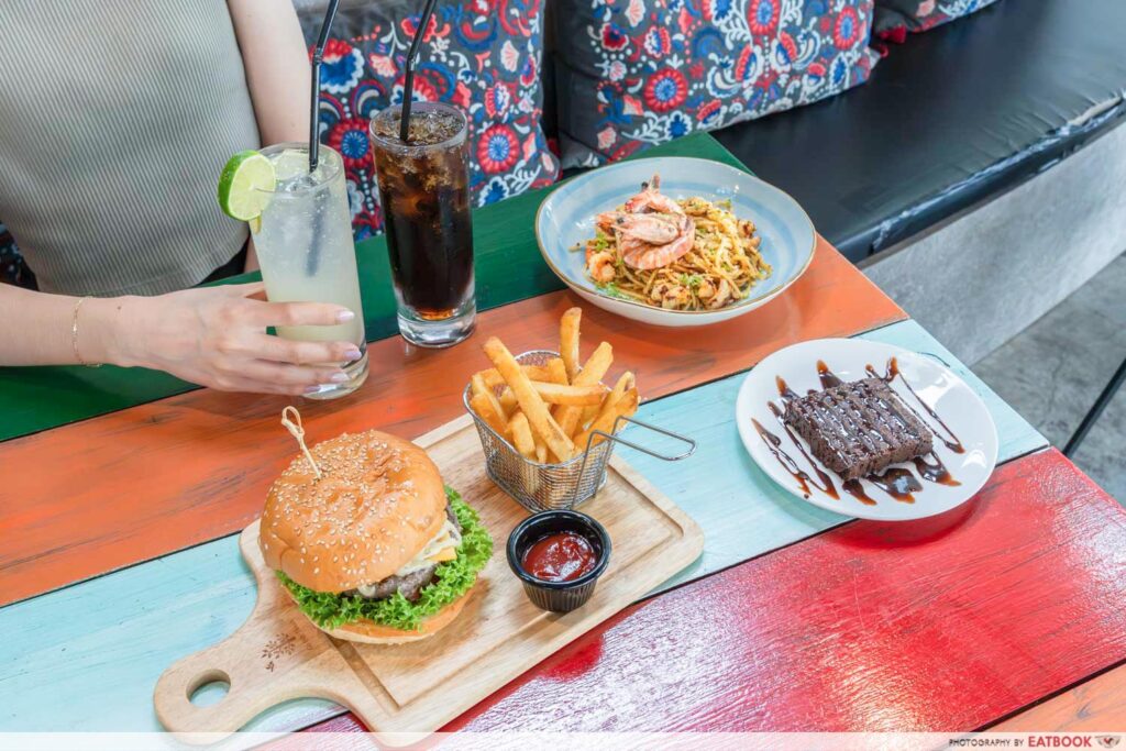 7 Esplanade Food Spots With 1-For-1 Lunch Deals | Eatbook.sg