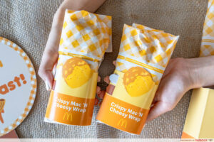 McDonald's Crispy Mac 'N Cheesy Wrap Returns | Eatbook.sg