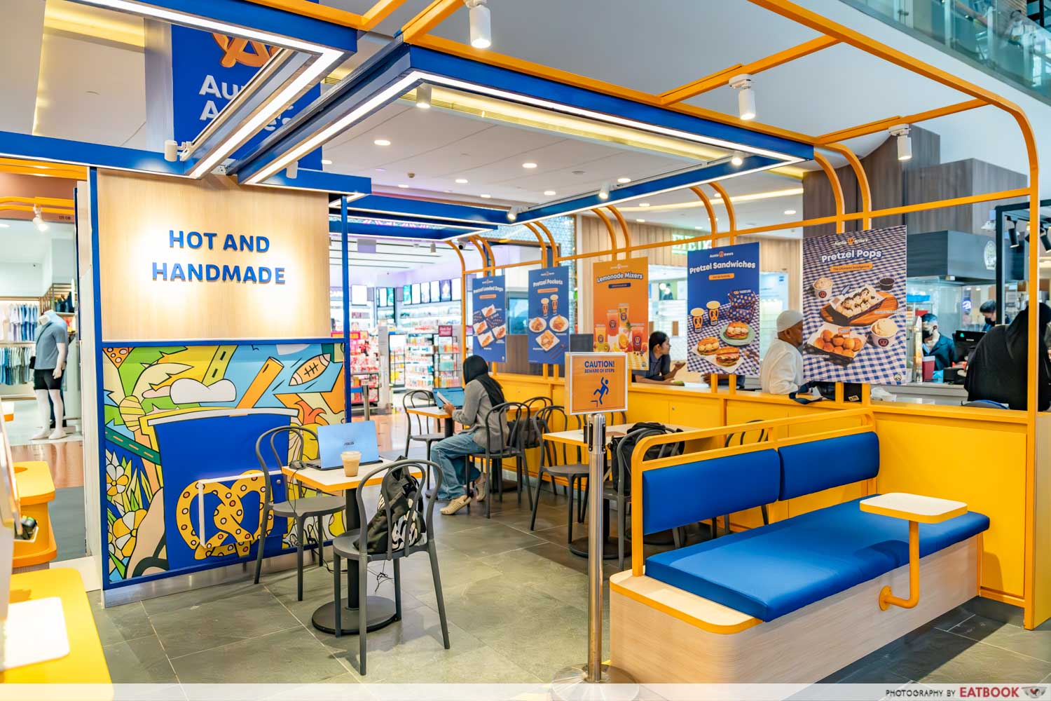 Auntie Anne's Cafe Opens At Jurong Point | Eatbook.sg