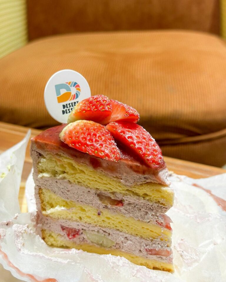 Desert Dessert: Under-HDB Cafe With Korean Cakes | Eatbook.sg