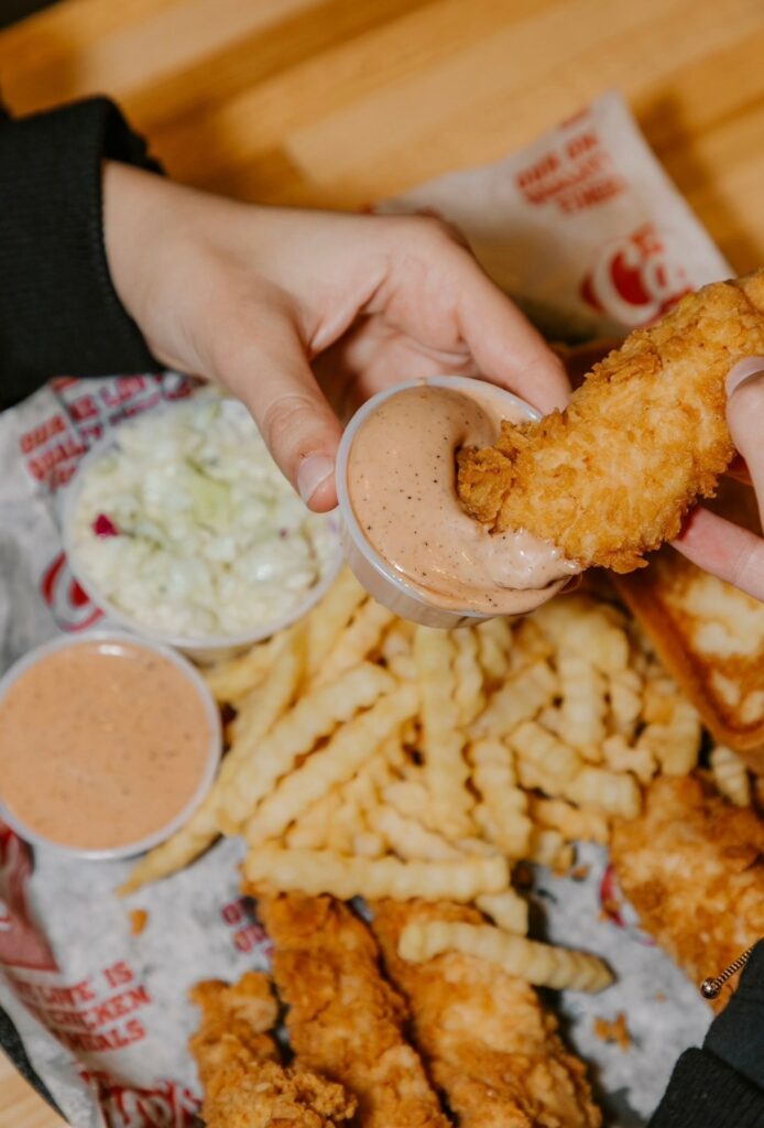 Raising Cane’s: Famous US Fried Chicken Chain To Open In SG | Eatbook.sg