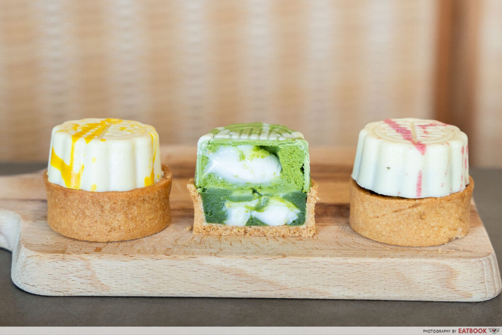 11 Best Mooncakes For Mid-Autumn Festival 2024 | Eatbook.sg