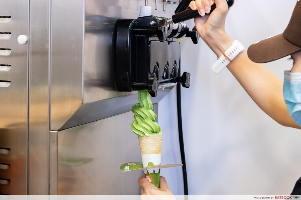 Bingxue: China-Famous Tea and Ice Cream Chain In Singapore | Eatbook.sg