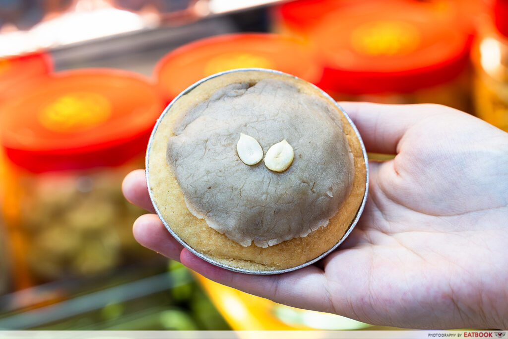 Hung Huat Cakes And Pastries Has Orh Nee Mochi Salted Egg Tarts ...