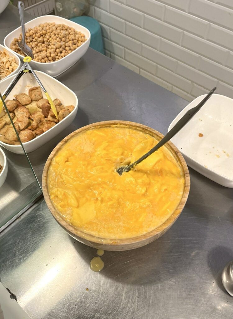 The Crowded Bowl: Cheap Salad Bowls From $4.90 | Eatbook.sg