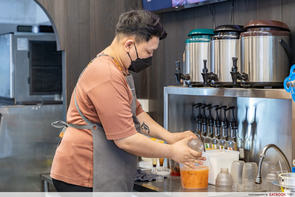 Woobbee Has 2L XXL Bubble Tea Bucket | Eatbook.sg