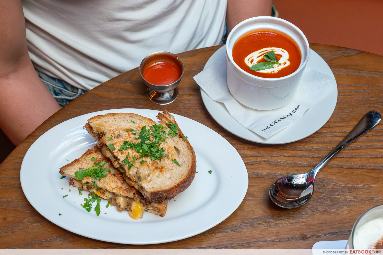 The Coach Bar Opens In Chinatown | Eatbook.sg