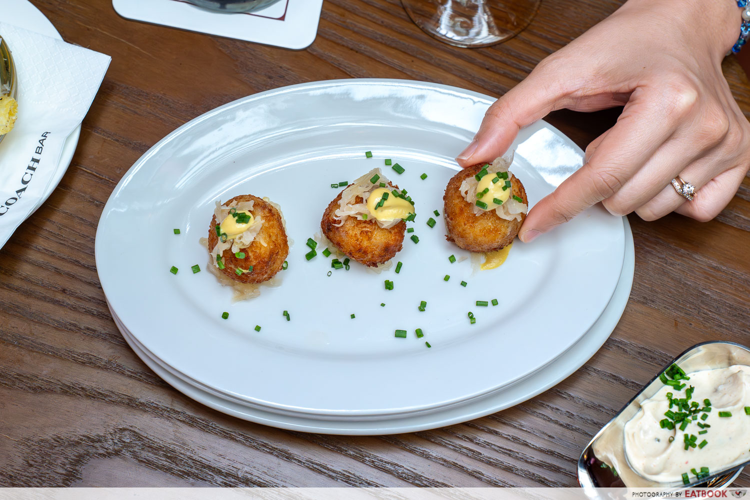 The Coach Bar Opens In Chinatown | Eatbook.sg