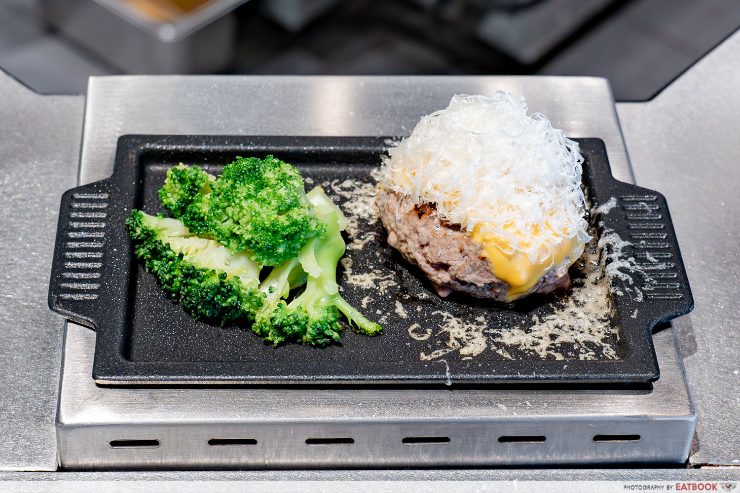 Niku Niku Oh Kome Review: Famous Wagyu Hamburg At RWS | Eatbook.sg