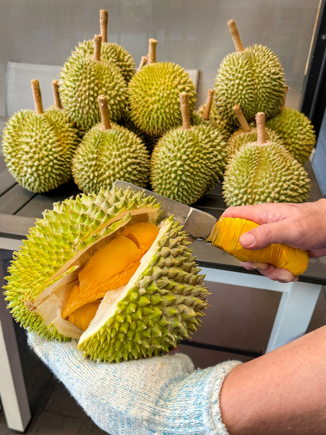 Yue At Aloft Has 1-For-1 MSW Durian Buffet | Eatbook.sg