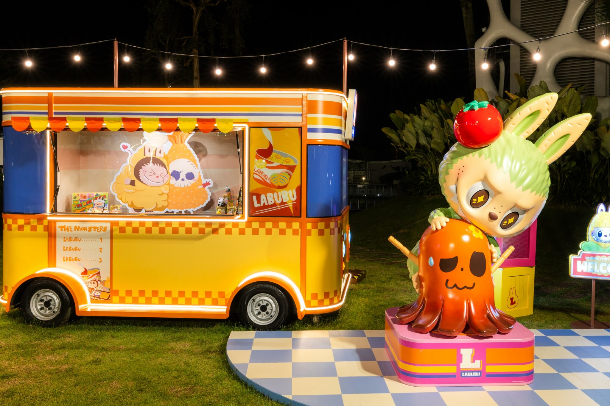 Top In Asia | LABUBU Mini Market Pops Up At VivoCity With Giant ...