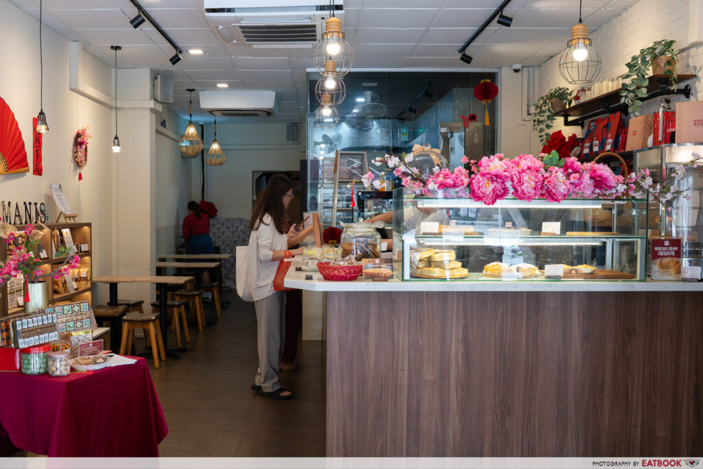 Dona Manis Heritage Bakehouse: Traditional Bakery With Famous Banana ...